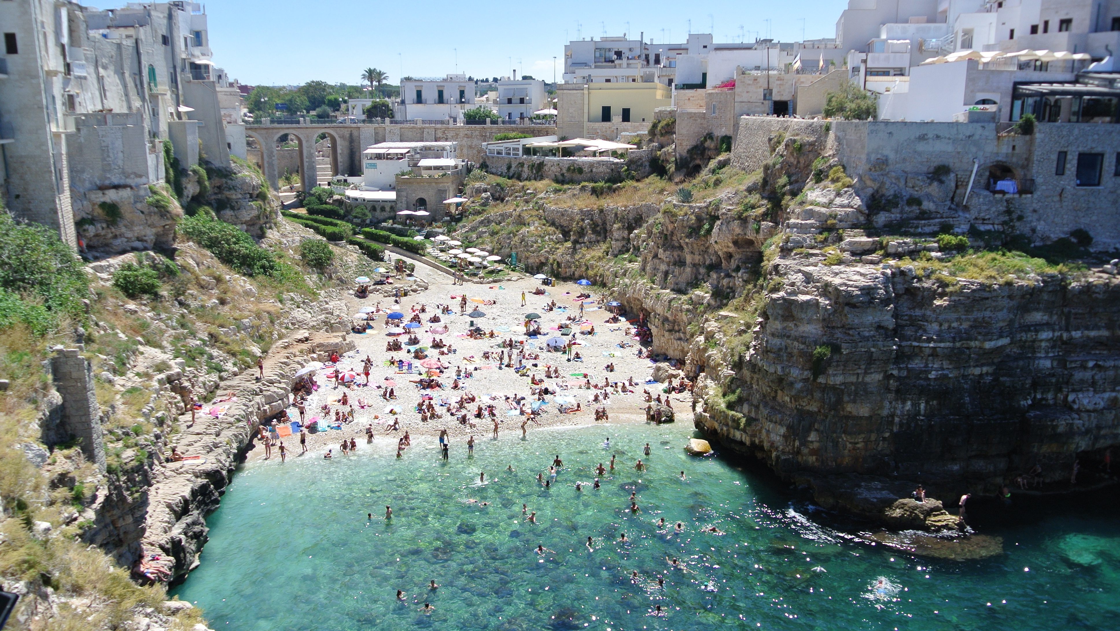 Italian Beaches: Everything to Know about Italy’s Beach Clubs – Roam ...